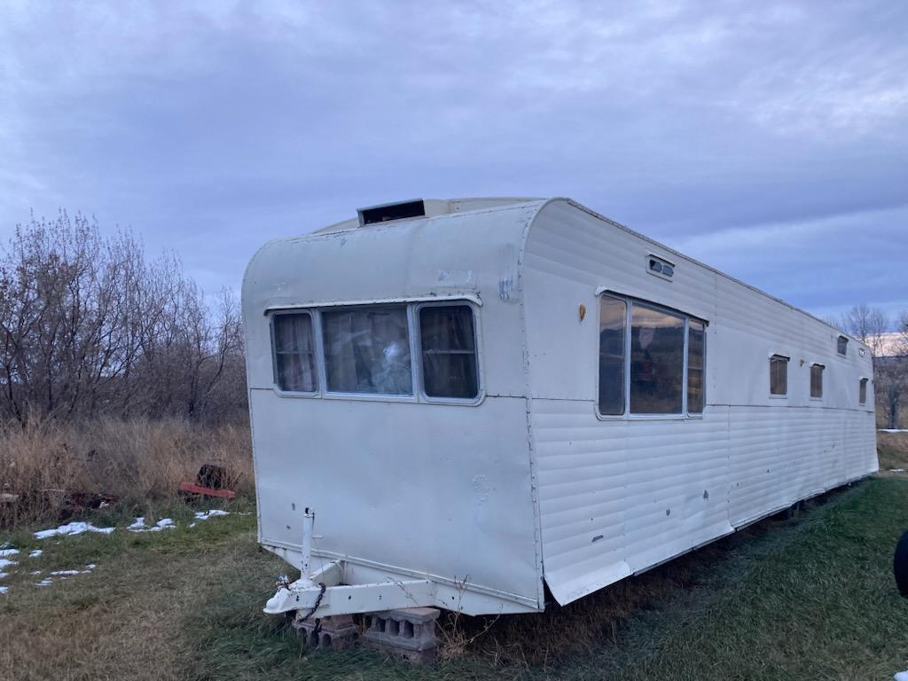 Professional Removal and Recycling of 42-Foot Towable Mobile Homes ...